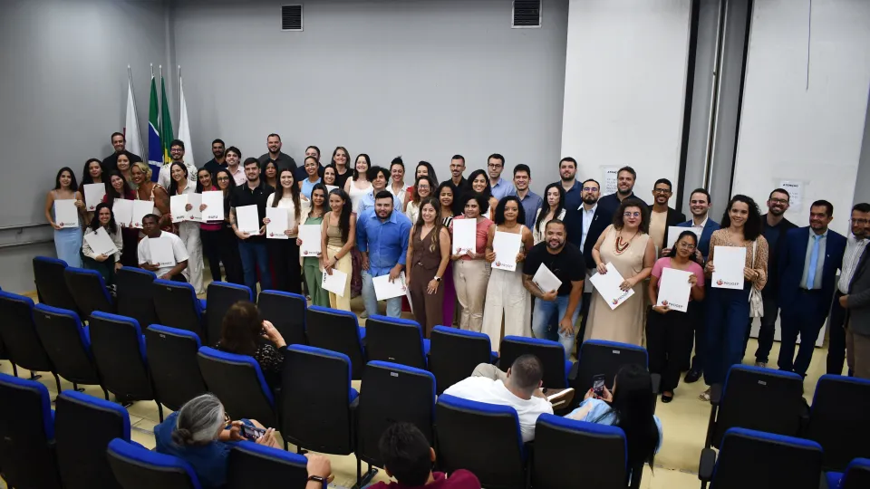 UFU formaliza posse de 50 novos servidores | Comunica UFU